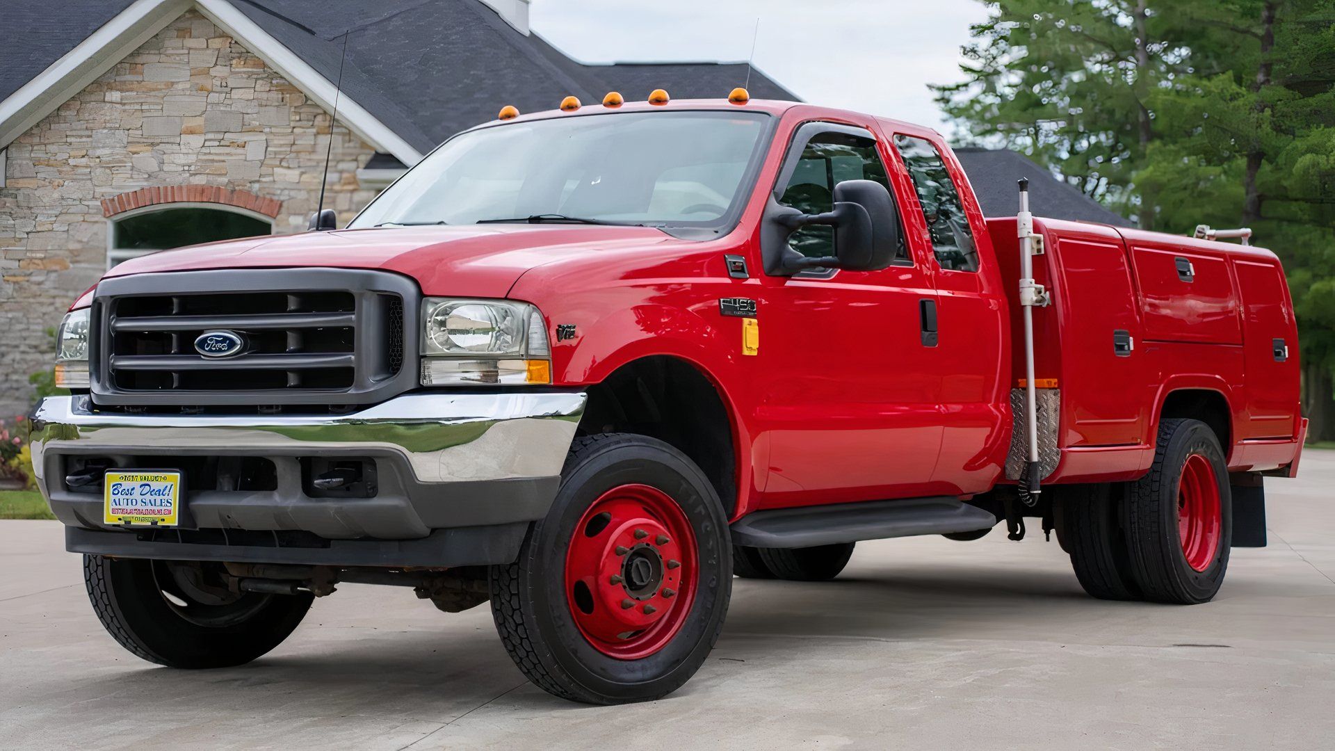 10 Trucks Built In The 2000s That Are Still Great For Heavy-Duty Work