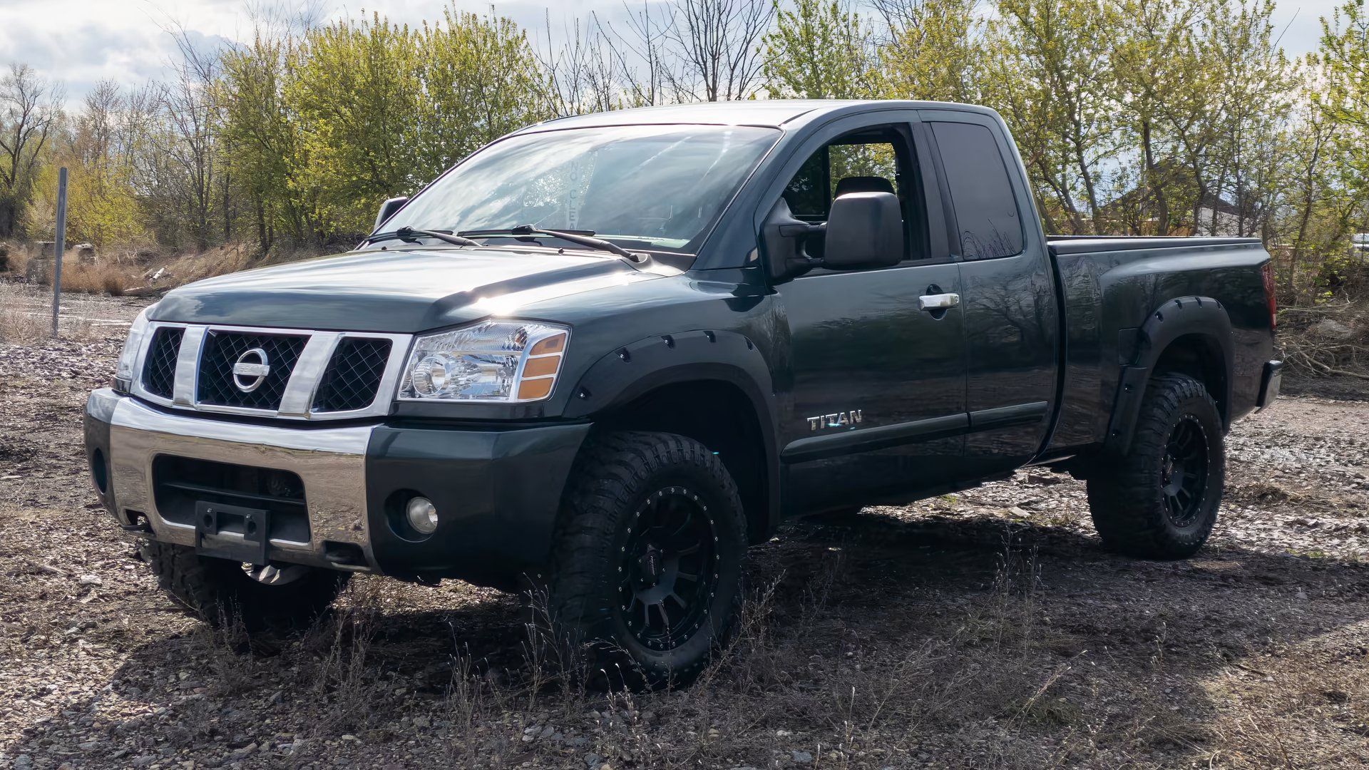 10 Trucks Built In The 2000s That Are Still Great For Heavy-Duty Work