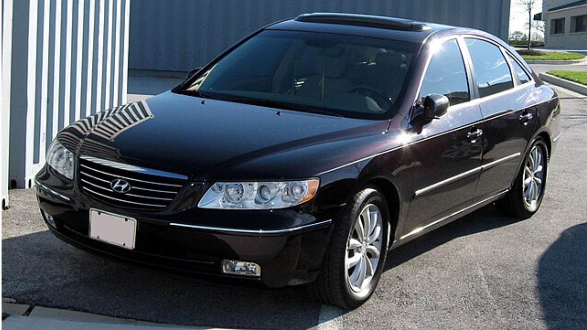 The Forgotten Sedans Of The 2000s That Were Ahead Of Their Time