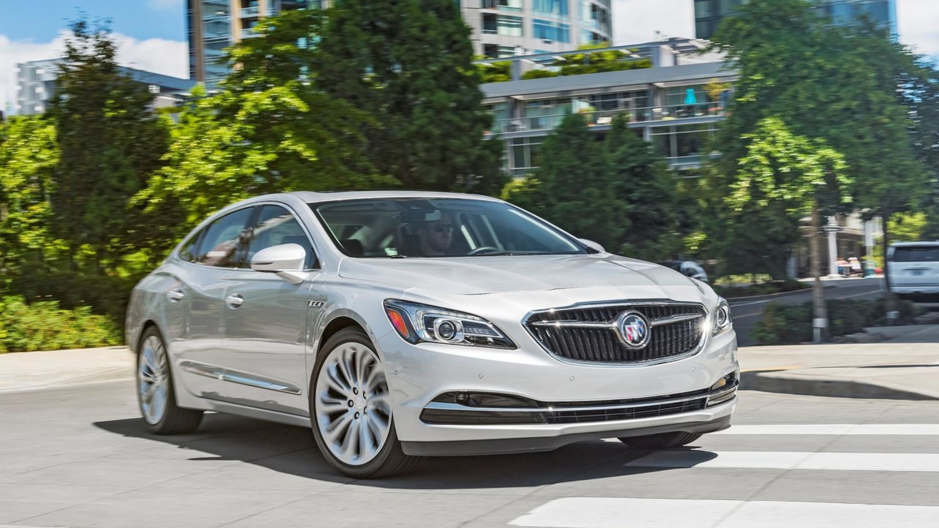 10 Full-Size Sedans With The Roomiest Interiors