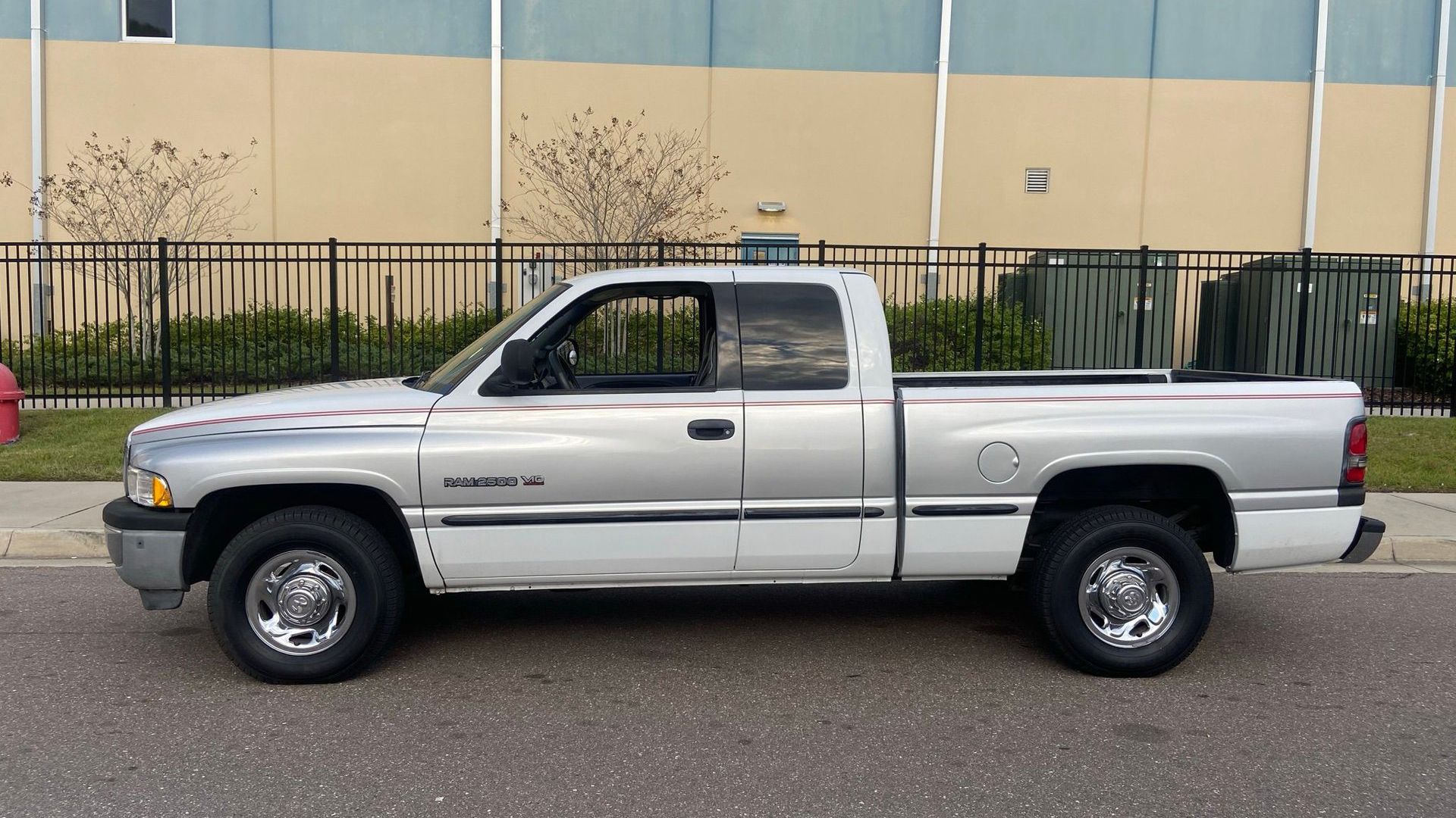 10 American Vehicles Known For Their Bulletproof Engines