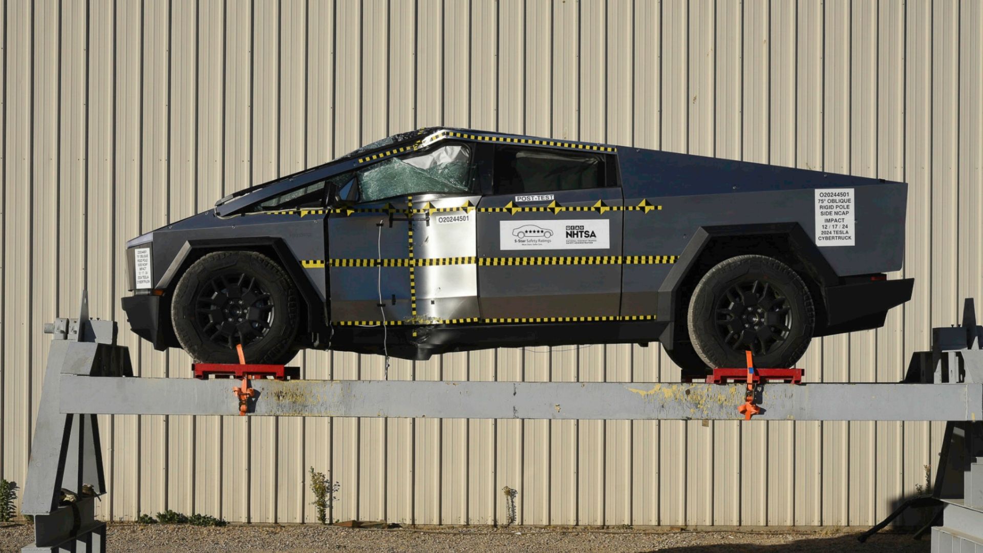 Tesla May Have More Than 10,000 Cybertrucks In U.S. Inventory