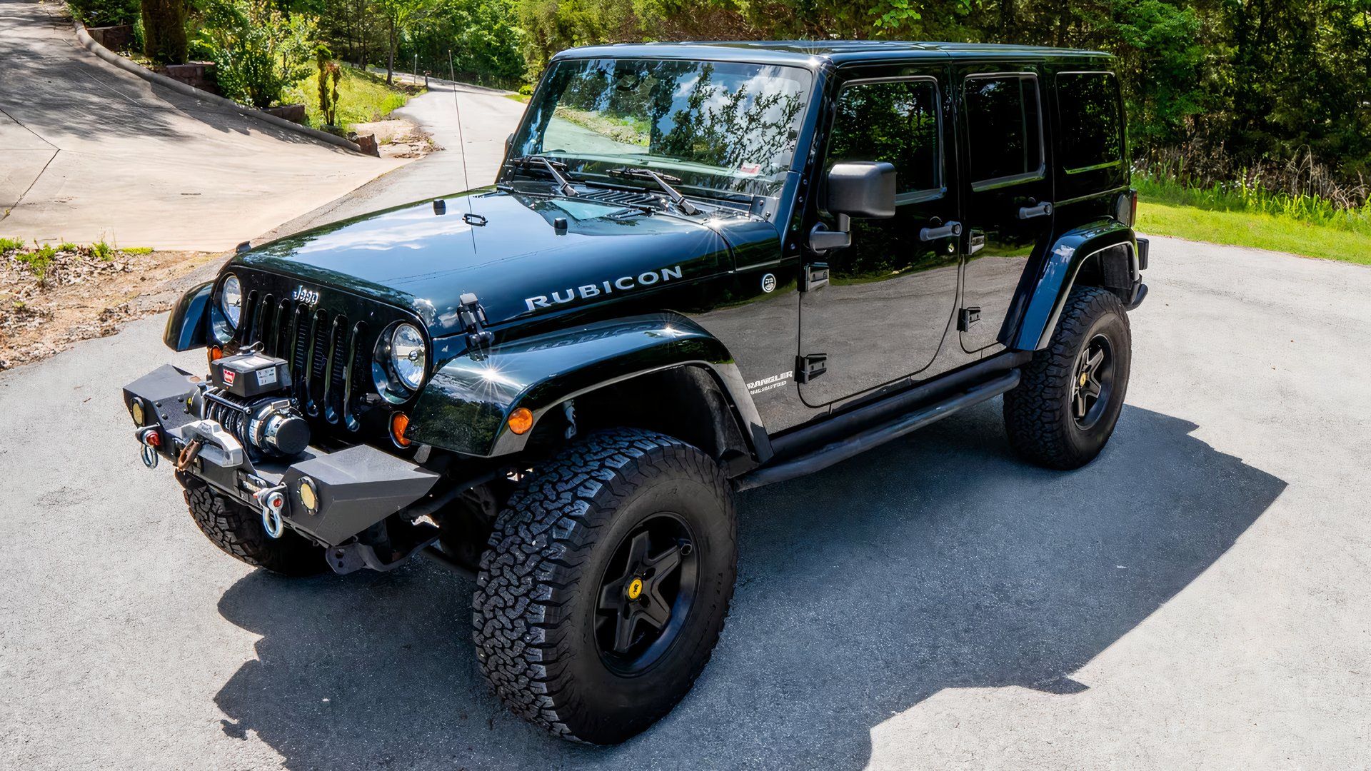 10 SUVs With Naturally Aspirated Engines That Still Thrill