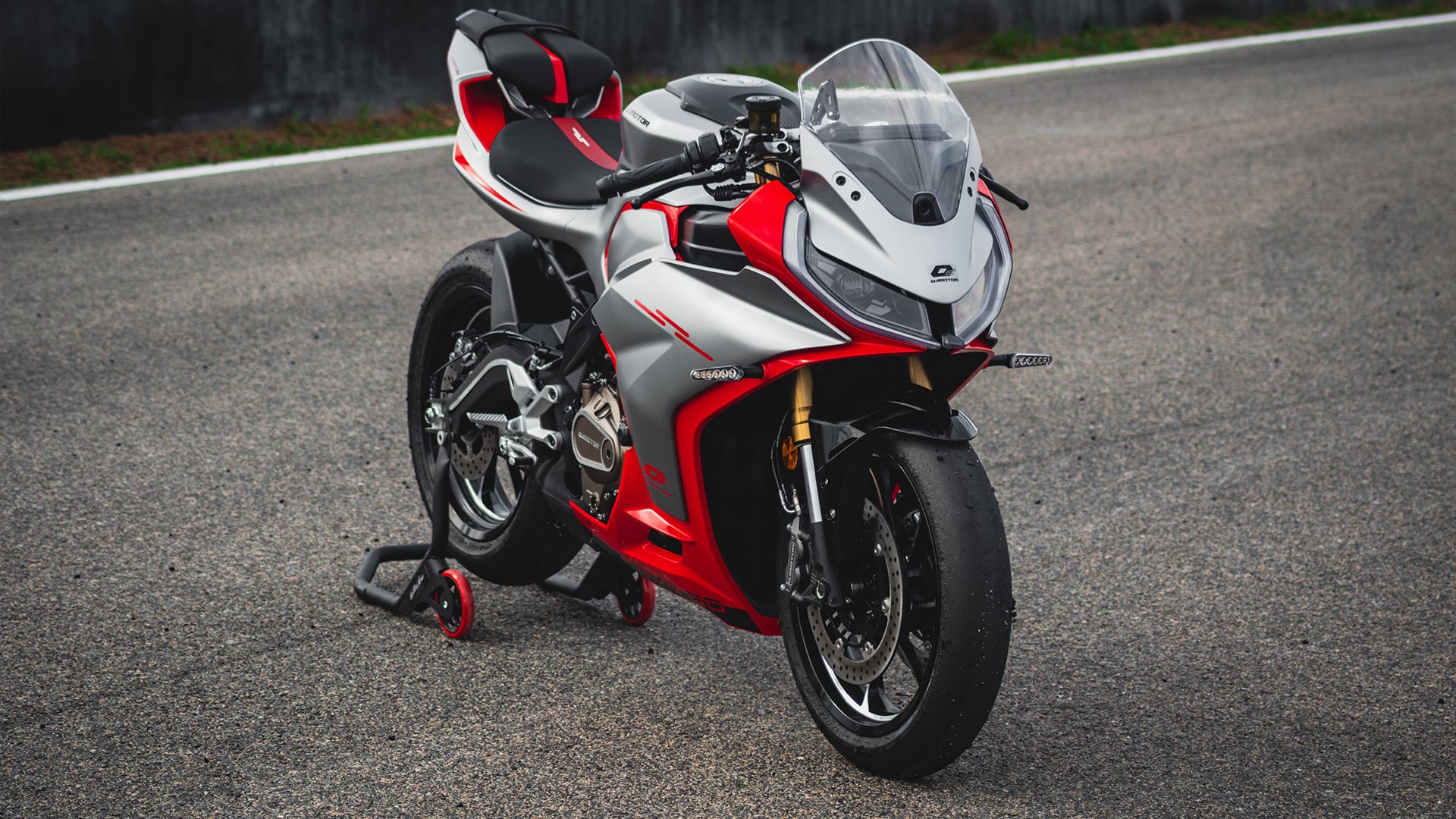 The Kawasaki Ninja ZX-4R Has A New Nemesis From China