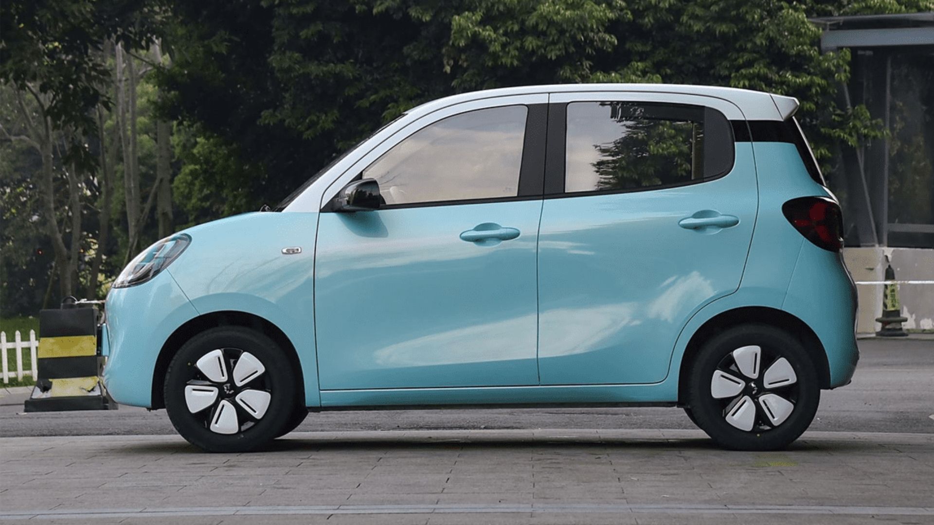 This EV Tops The Sales Charts In China