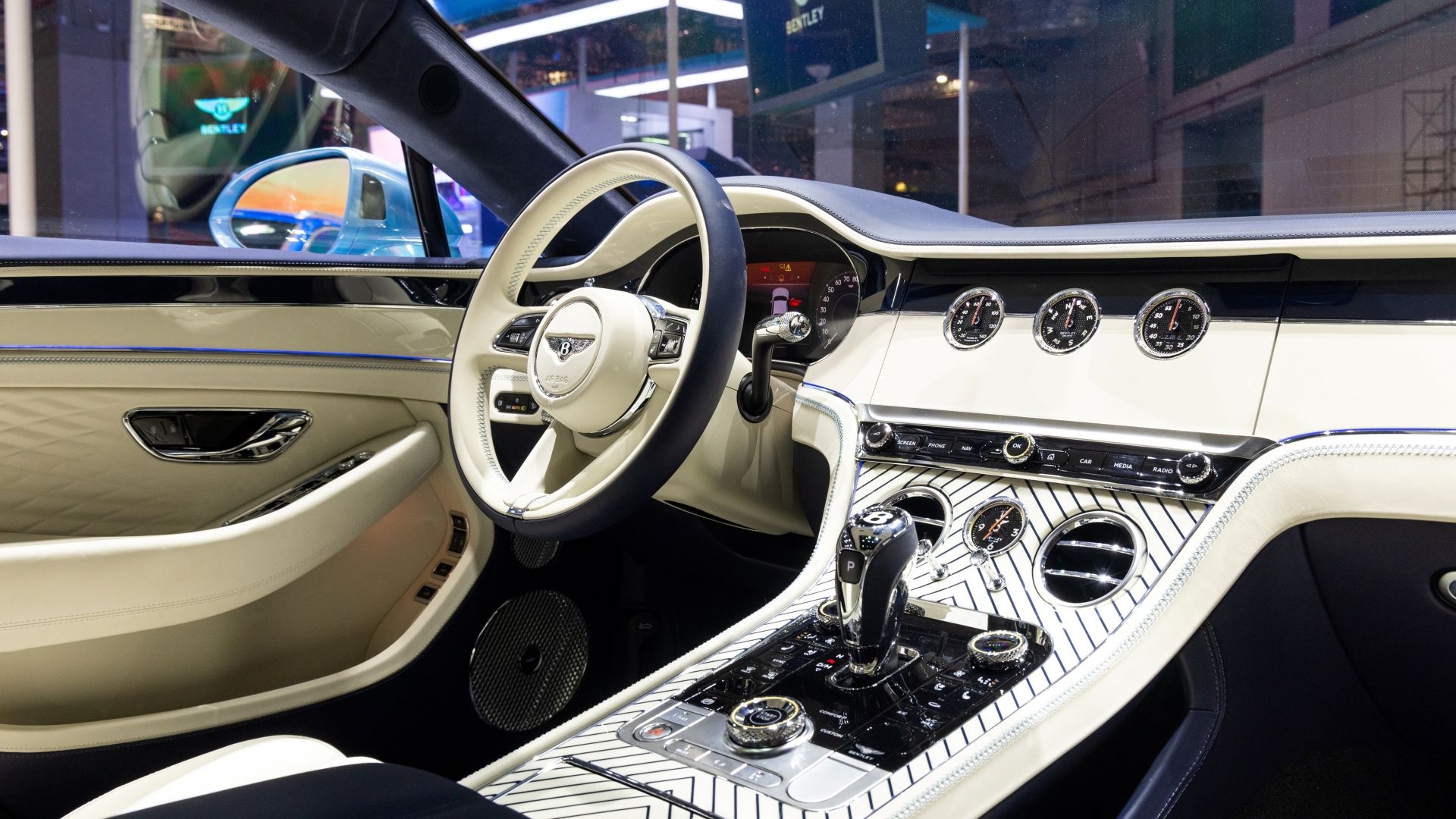 Bentley Unveils New Azure Trim In Shanghai