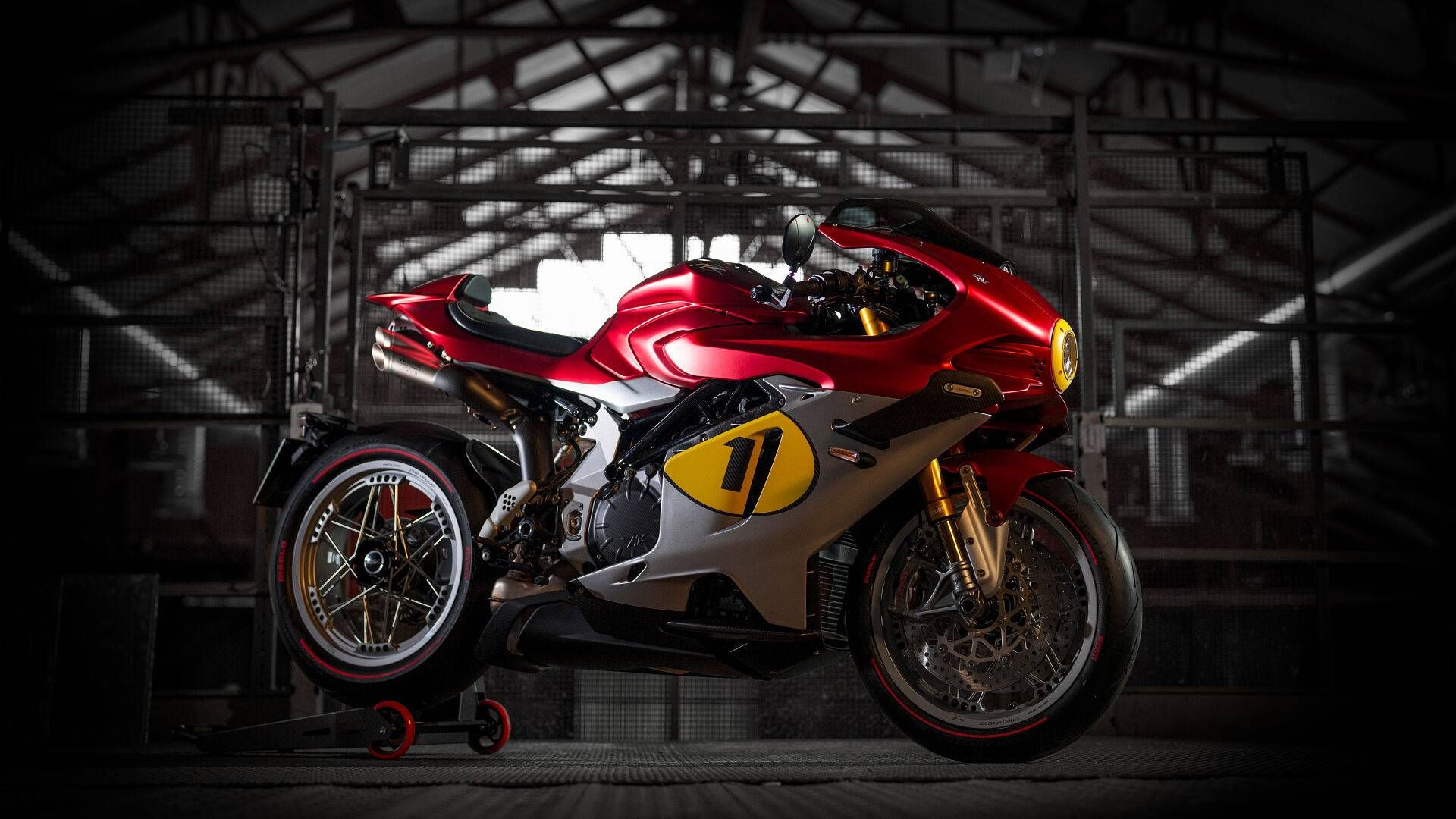 MV Agusta’s New Superveloce Might Be The Sexiest Superbike Today