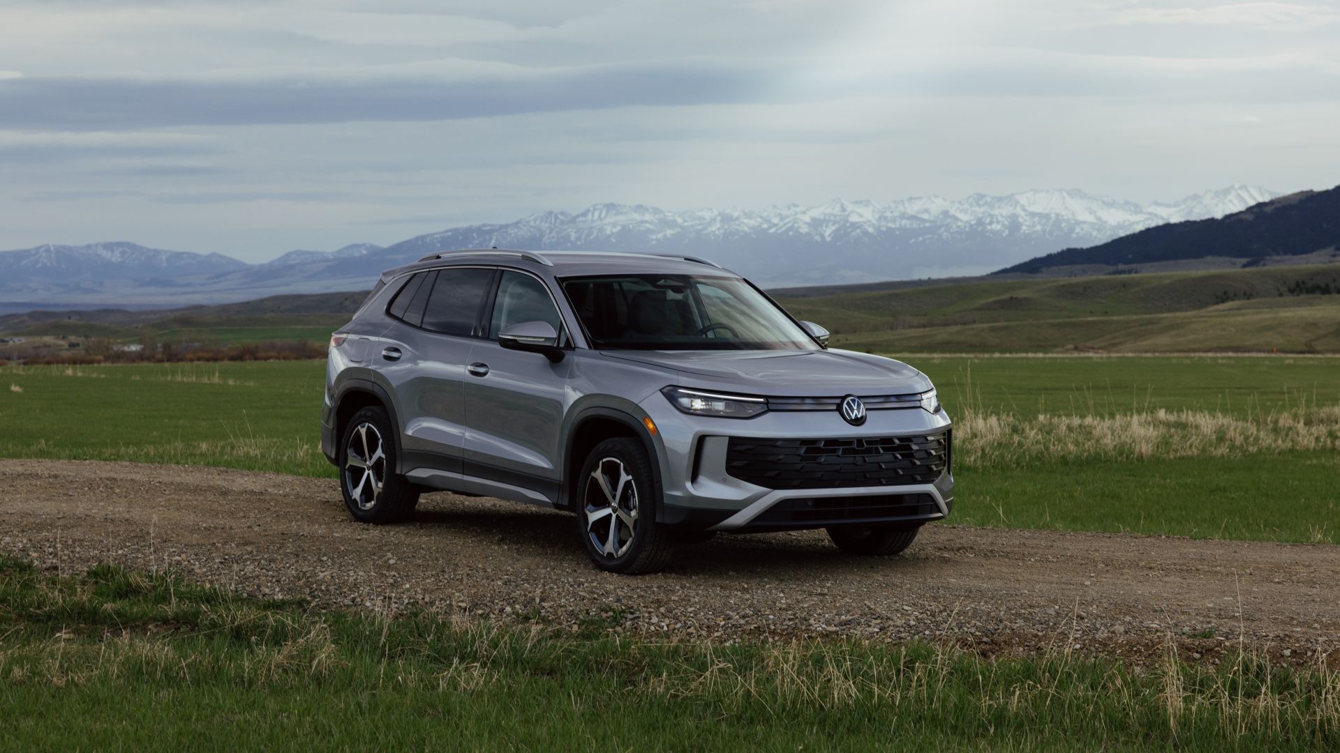 How 7 Standout 2025 VW Tiguan Features Turned It Into VW's Hottest ...