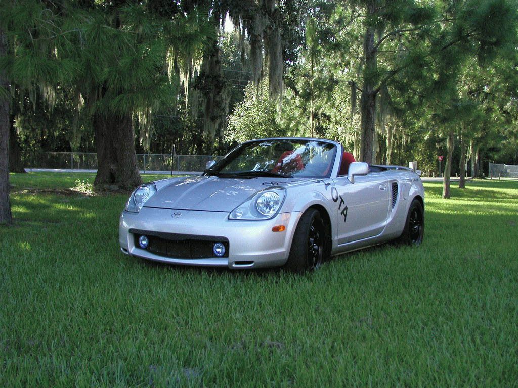 Toyota MR2 Spyder - Performance, Price, and Photos