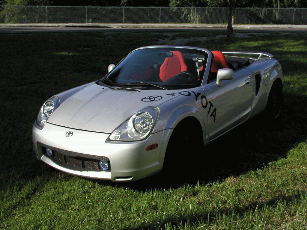 Toyota MR2 Spyder - Performance, Price, and Photos