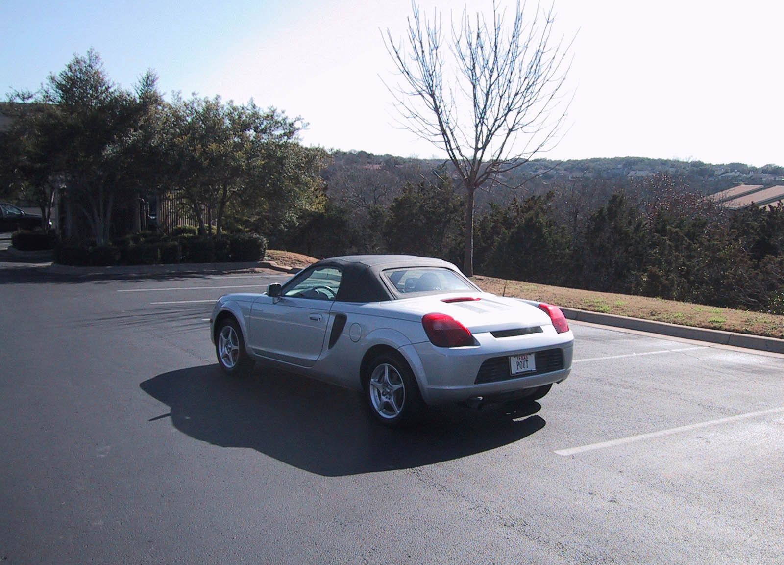 Toyota MR2 Spyder - Performance, Price, and Photos