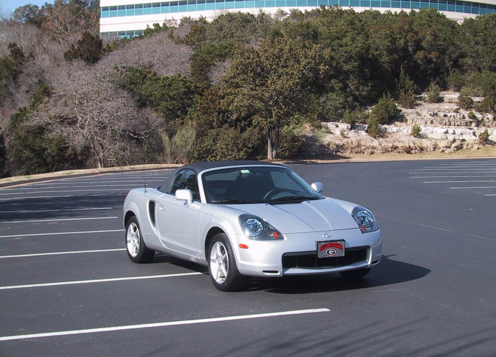 Toyota MR2 Spyder - Performance, Price, and Photos