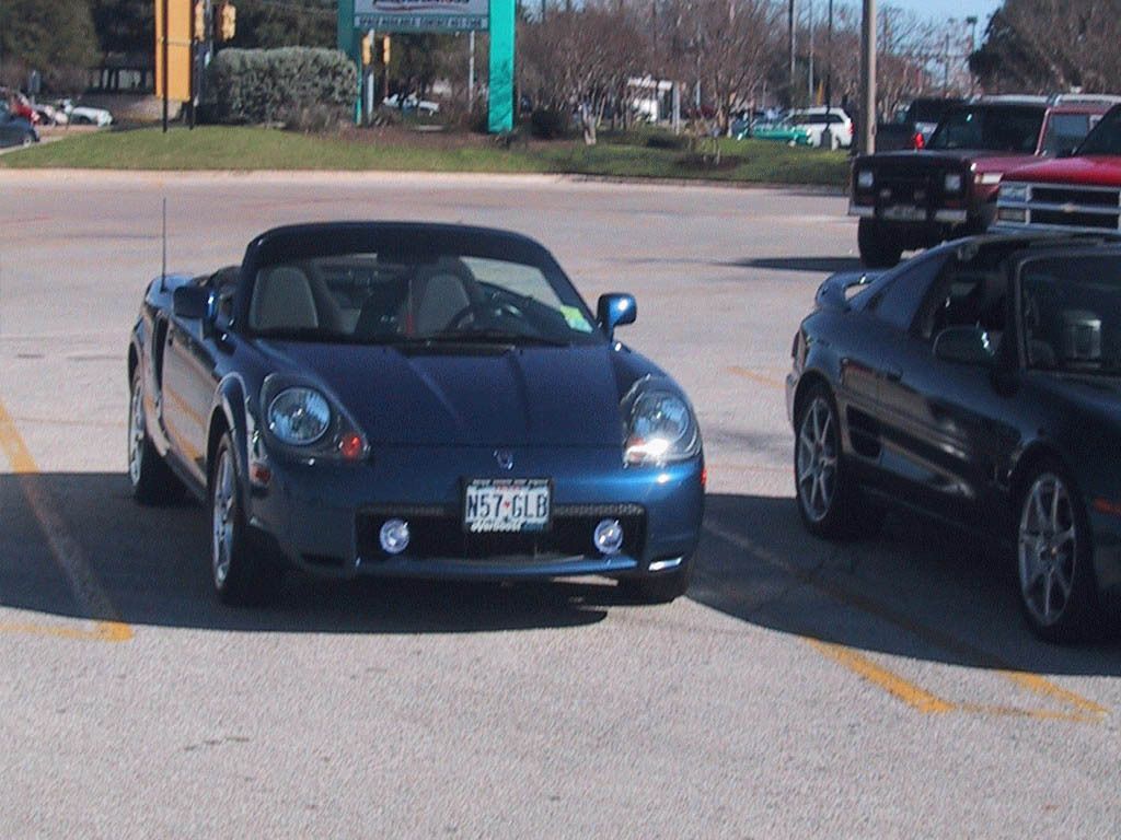 Toyota MR2 Spyder - Performance, Price, and Photos