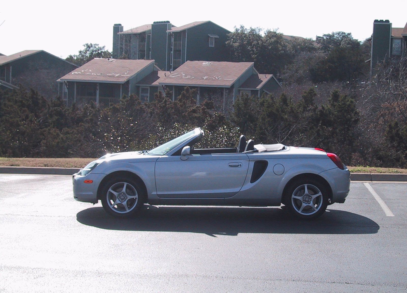 Toyota MR2 Spyder - Performance, Price, and Photos