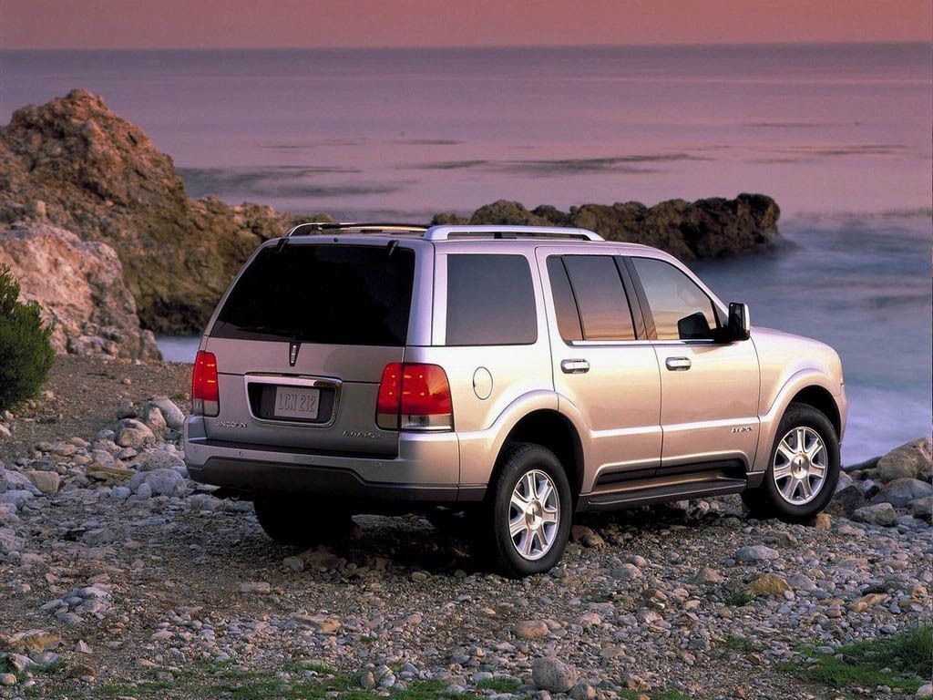 2004 Lincoln Aviator