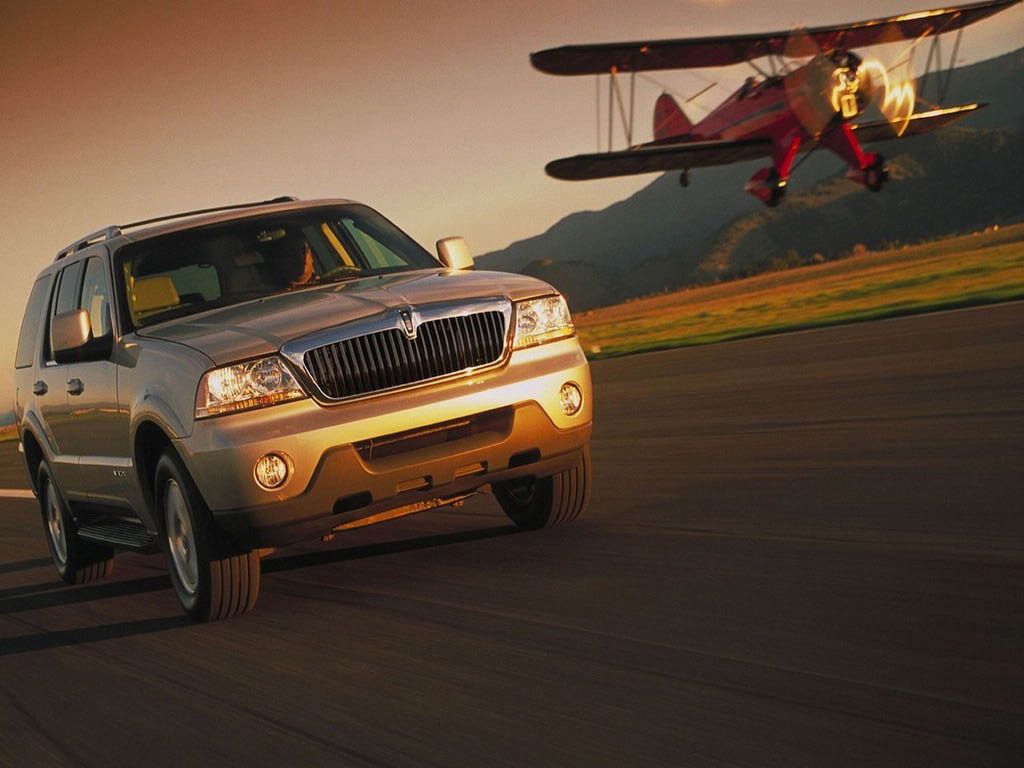2004 Lincoln Aviator