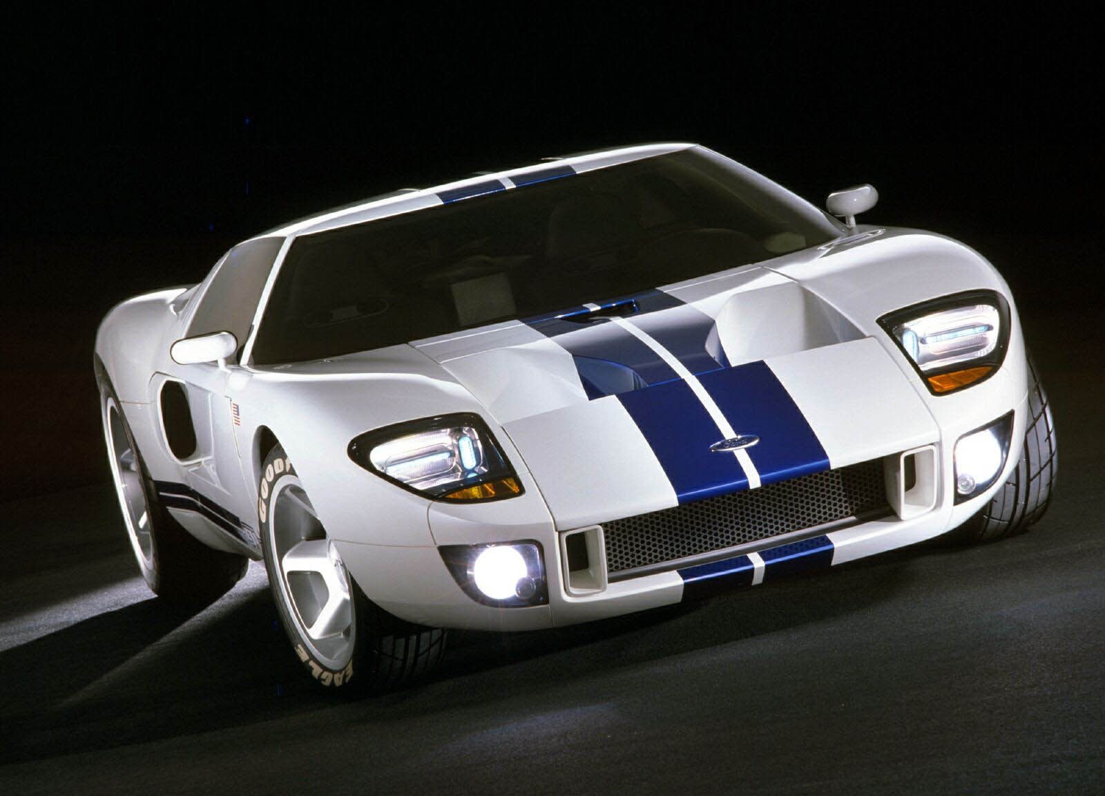 Ford GT - Performance, Price, and Photos