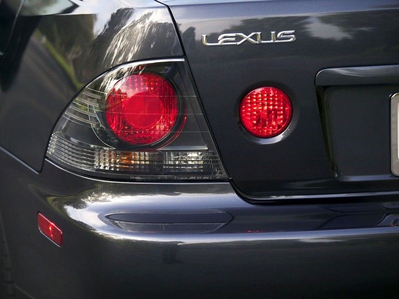 2004 Lexus IS 300