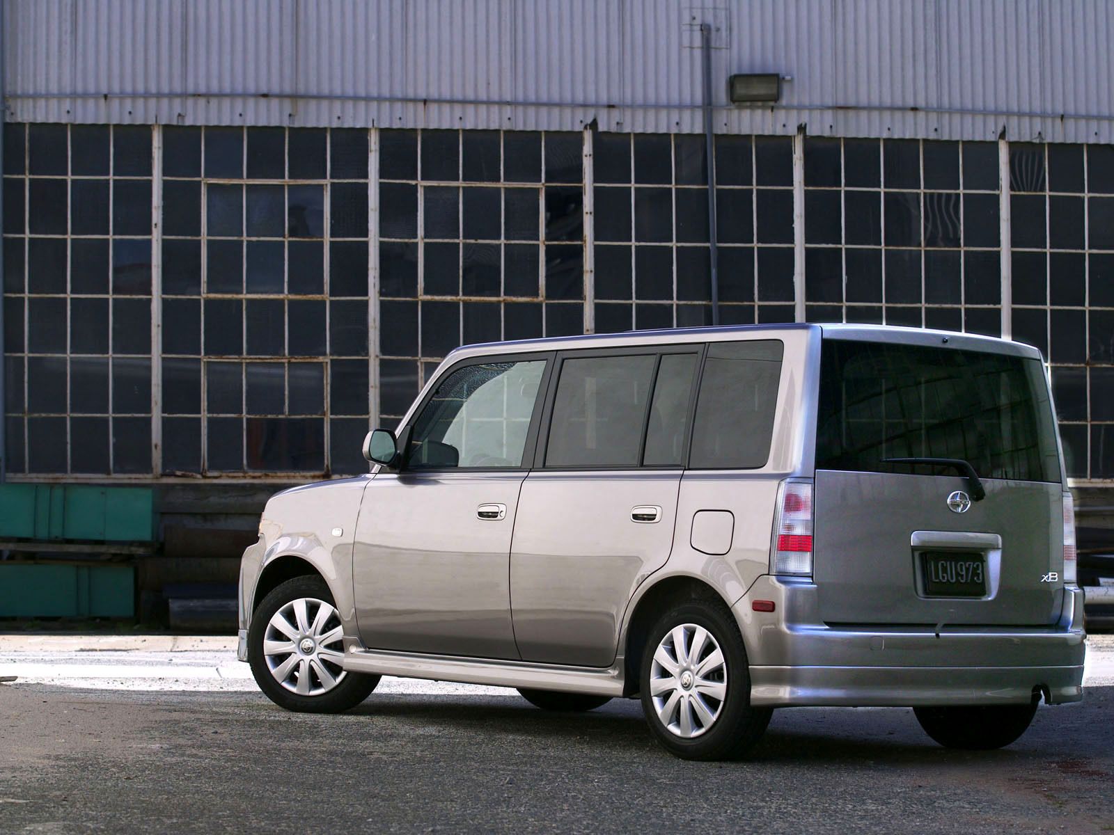 2004 Scion xB Series 1.0