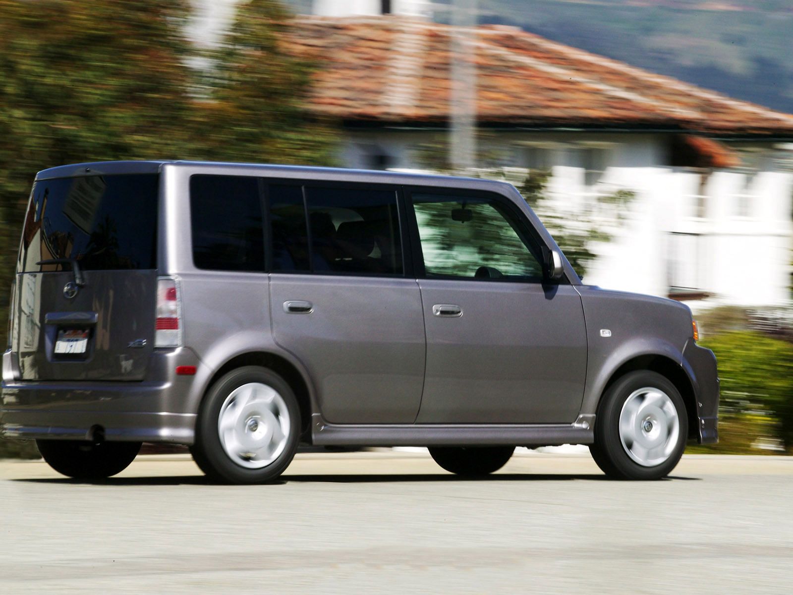2004 Scion xB Series 1.0