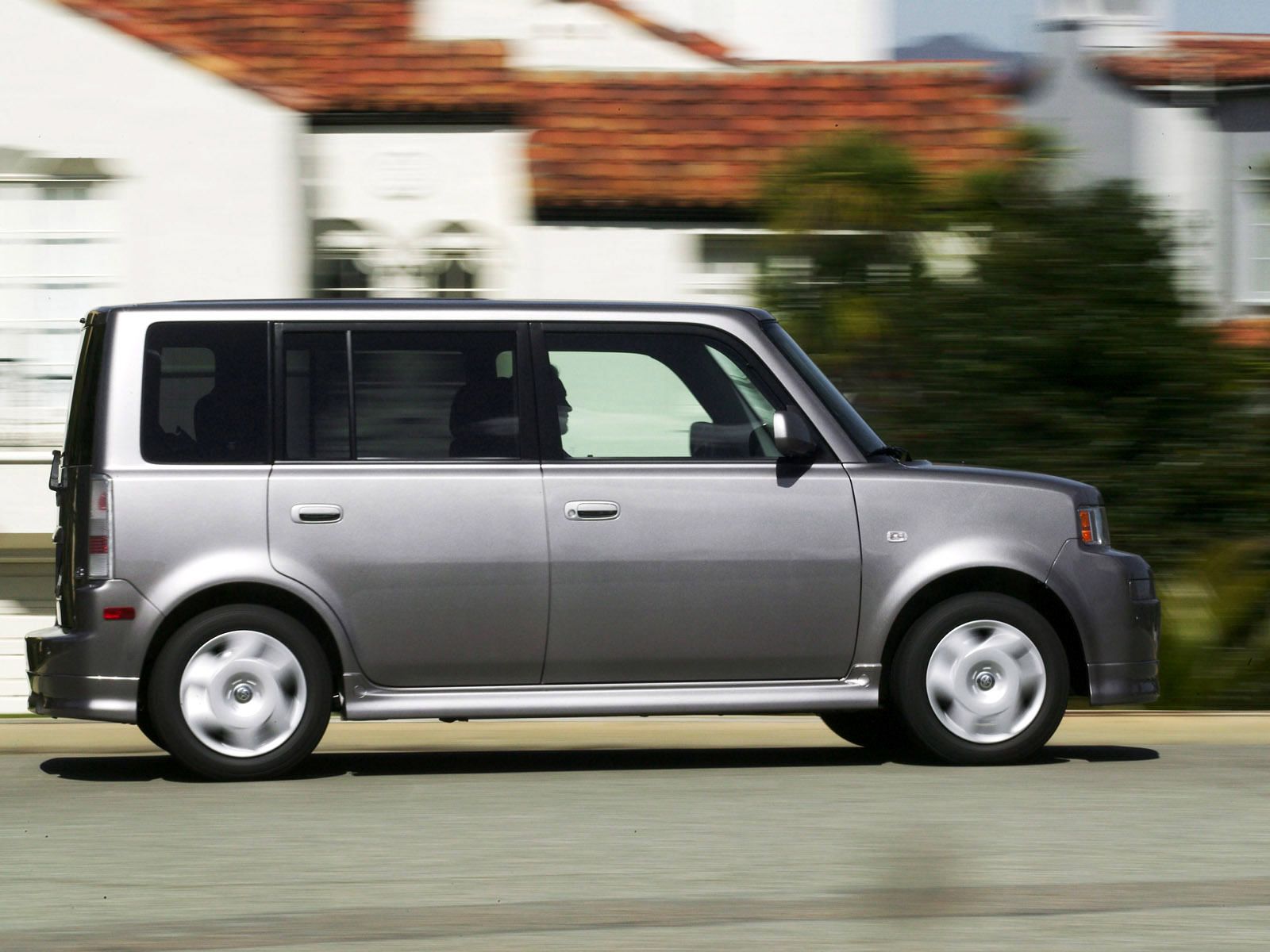 2004 Scion xB Series 1.0