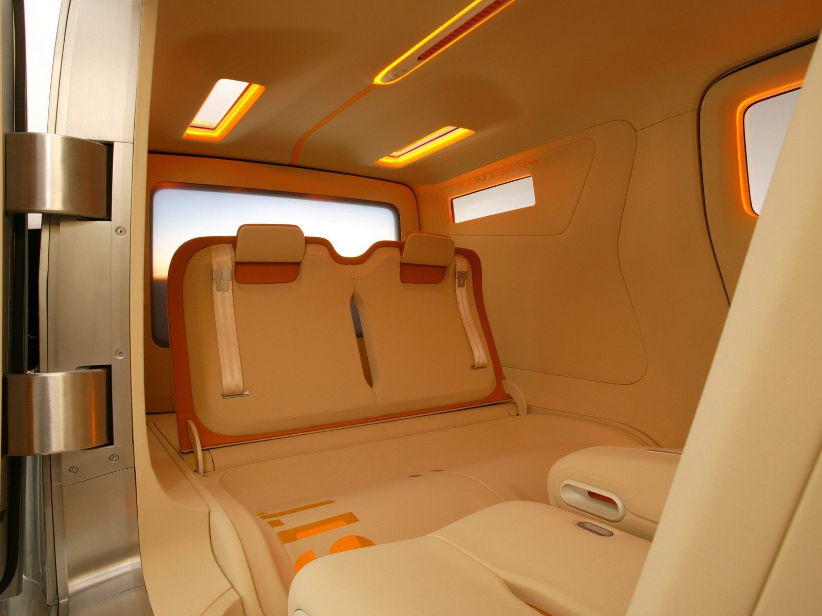 2005 Ford SYNUS