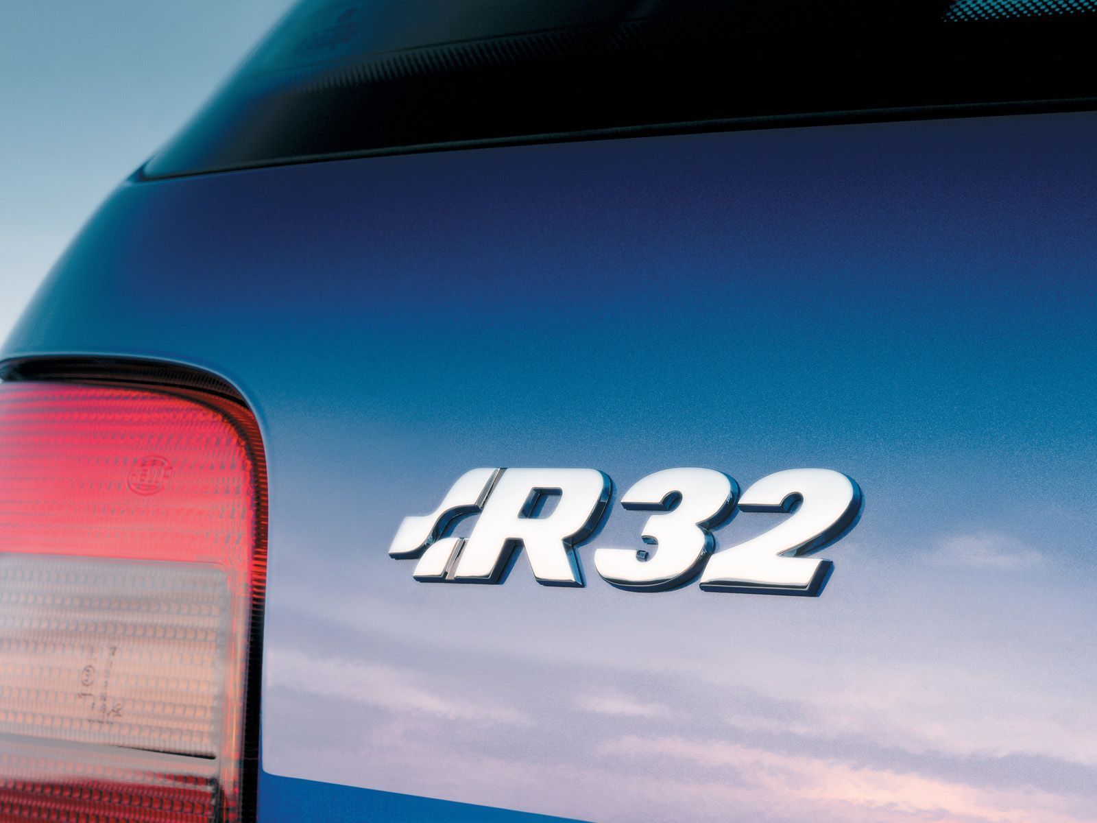 2005 Volkswagen Golf R32