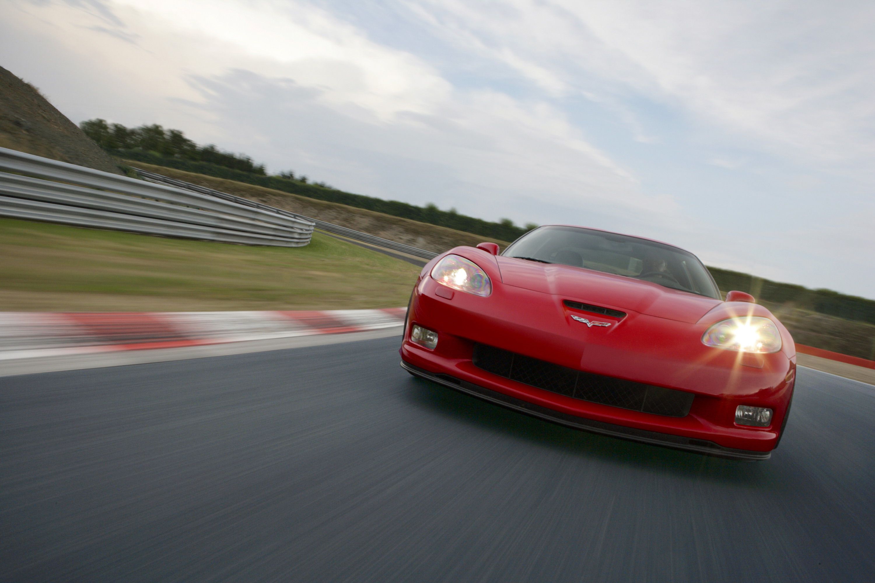 Chevrolet Corvette C6 - Performance, Price, and Photos