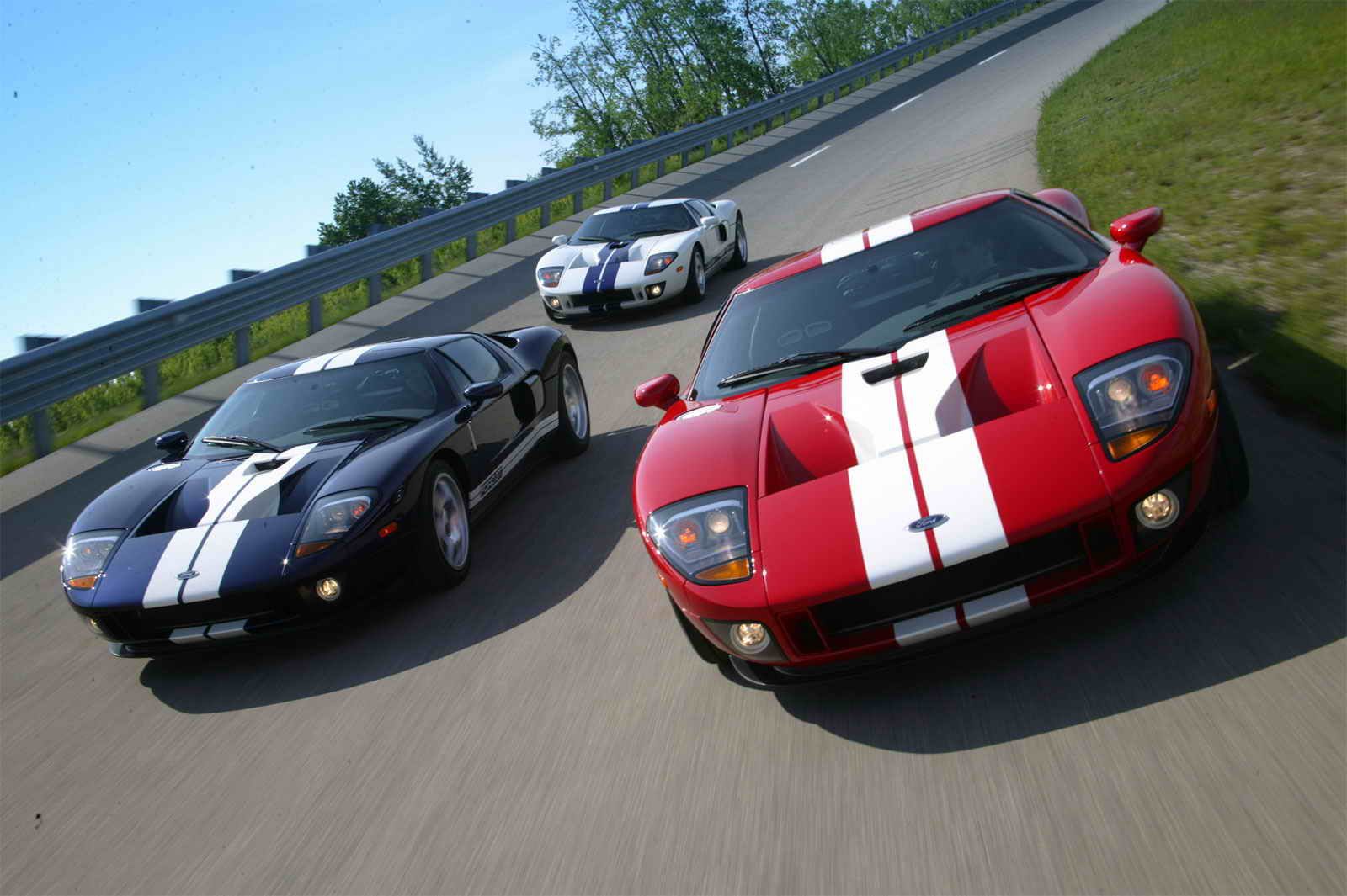 Ford GT - Performance, Price, and Photos