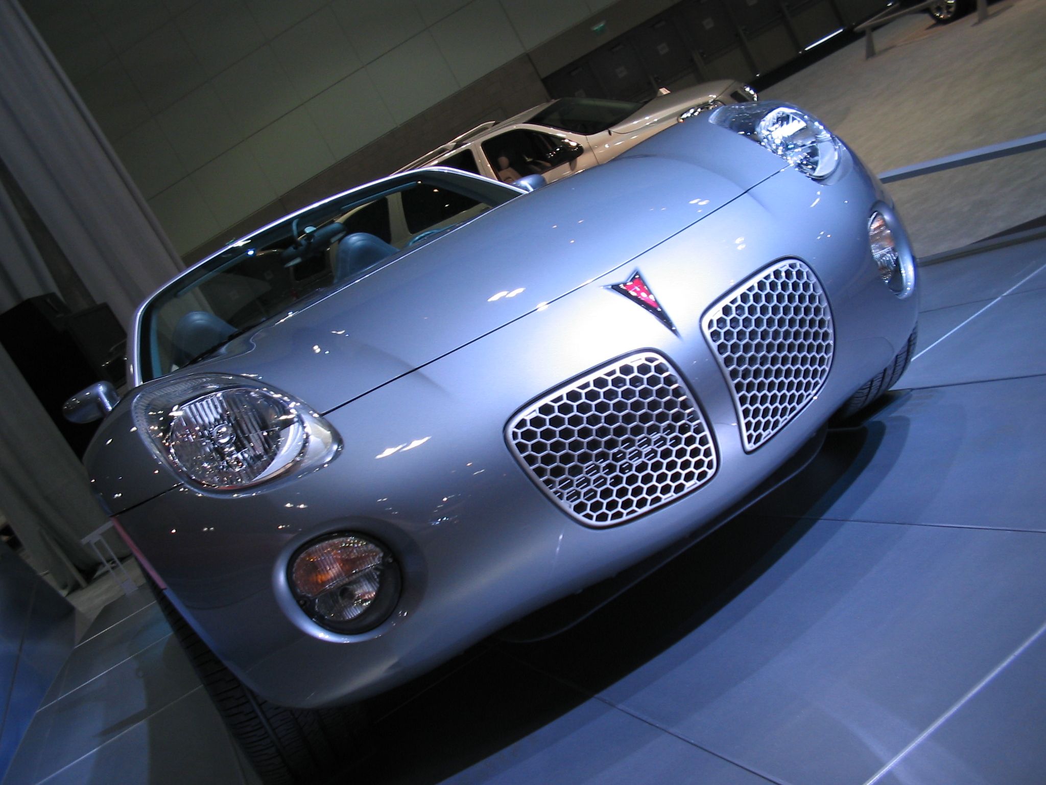 Pontiac Returns to NBC's "The Apprentice" for Exclusive Charity Event