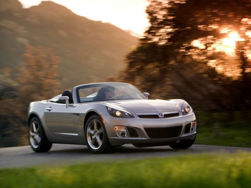GM just had roadster triplets: Pontiac Solstice, Saturn Sky, Opel GT