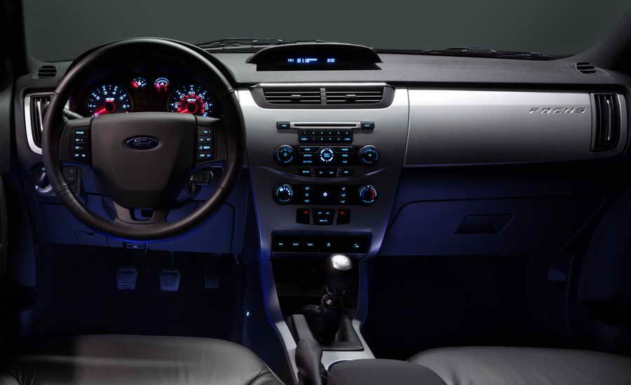 Color-configurable instrument panel-Ford Focus