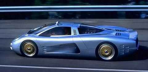 Isdera Commendatore