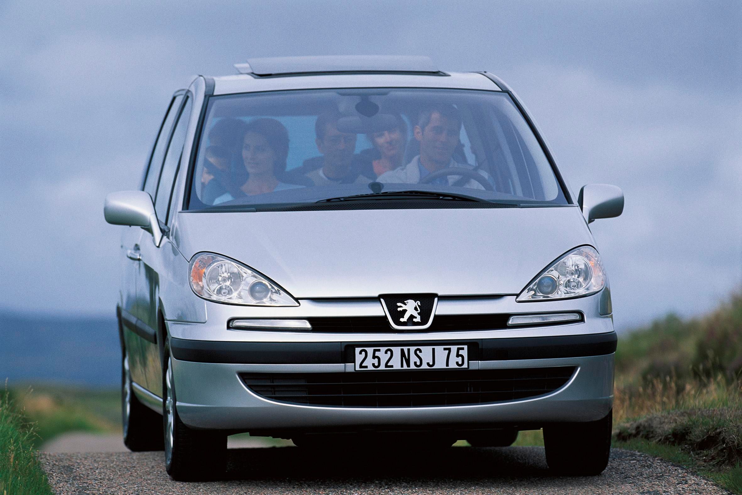 Peugeot 807 gets new engine