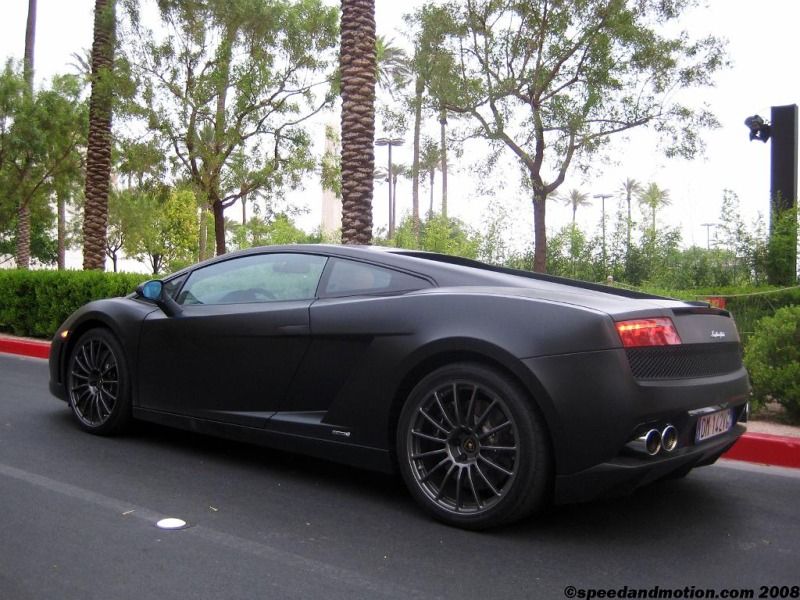 Matte-Black Gallardo LP560-4 in Vegas