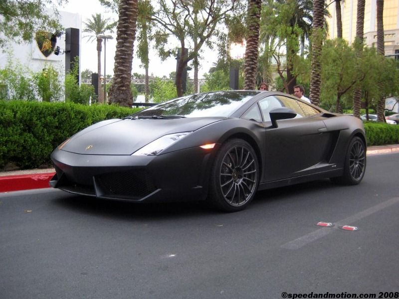 Matte-Black Gallardo LP560-4 in Vegas