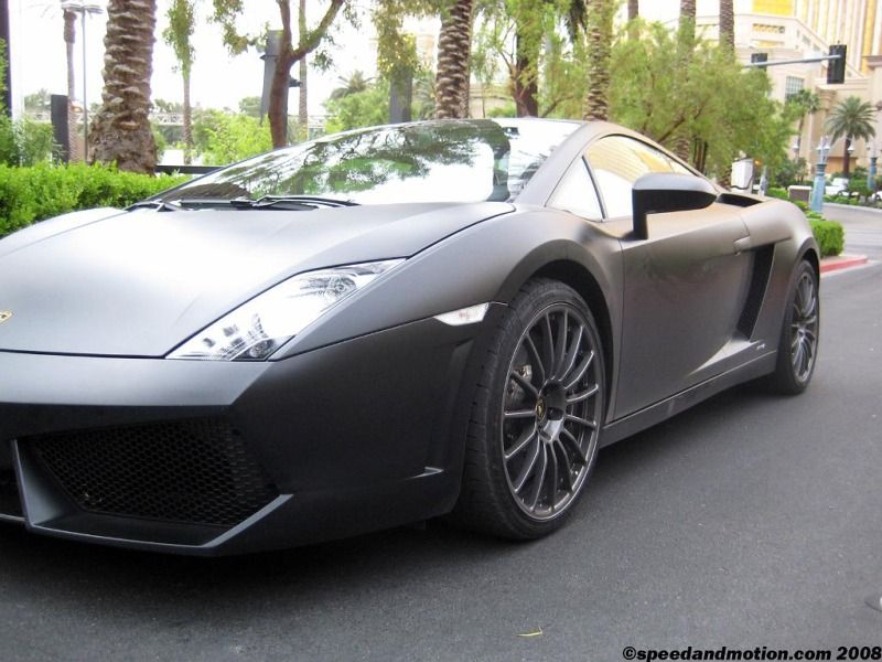 Matte-Black Gallardo LP560-4 in Vegas