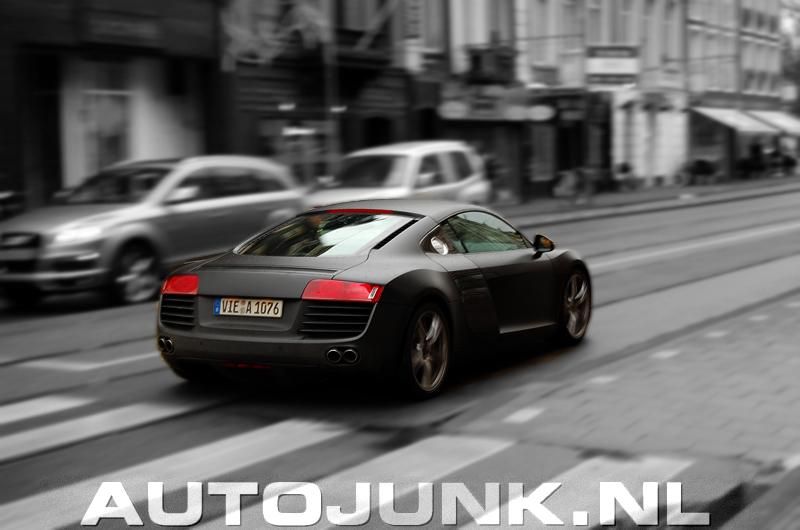 Matte black Audi R8