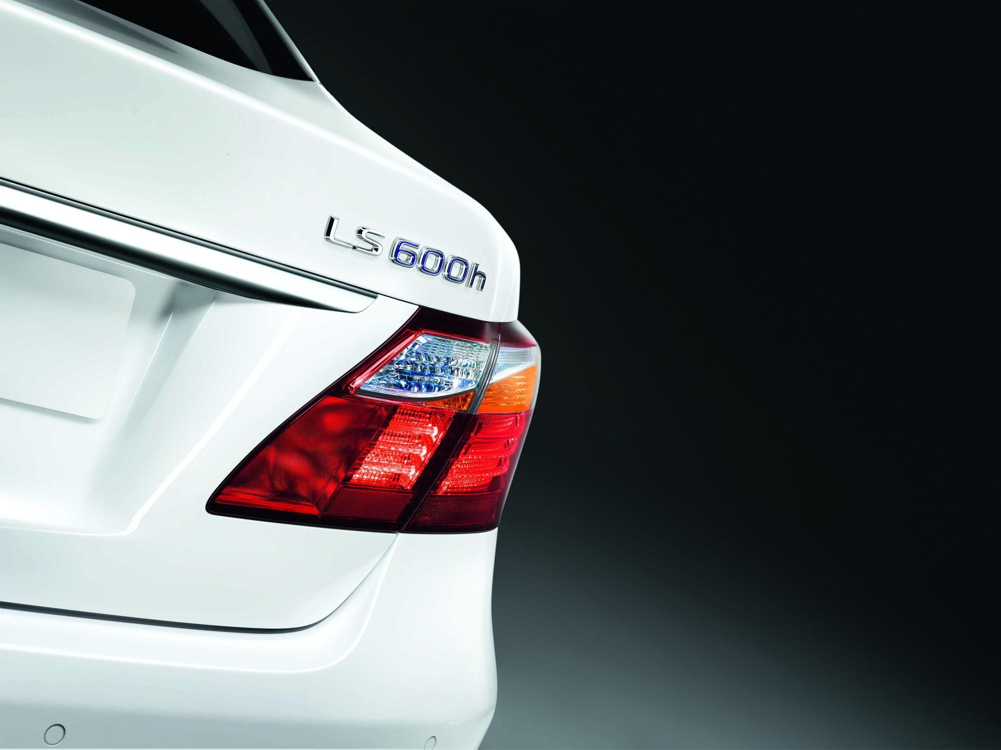 2010 Lexus LS 600h