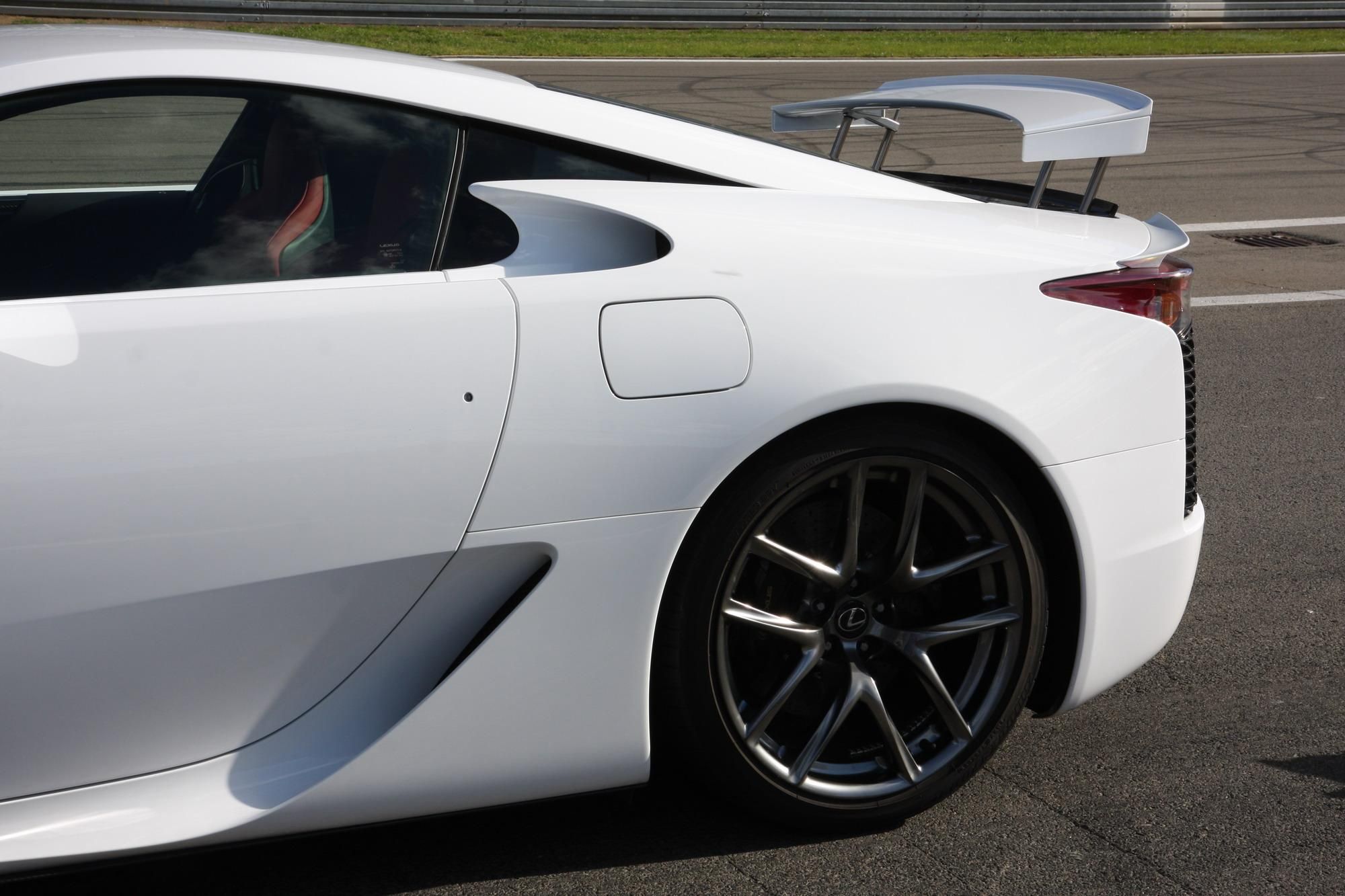10 Fun Facts About The Lexus LFA