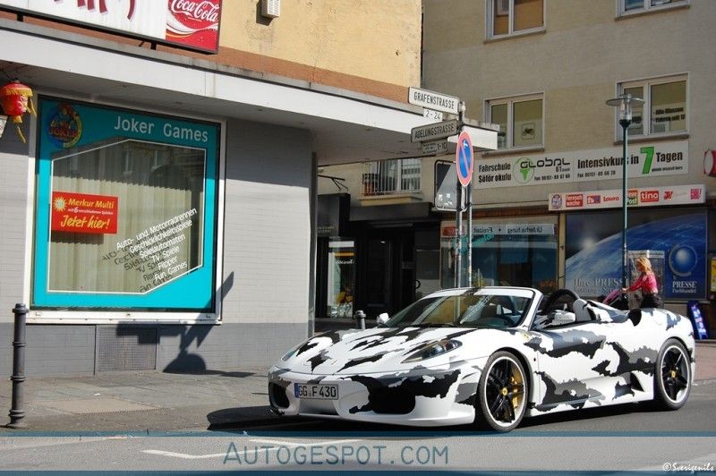 Ferrari F430 Spider spotted with unique wrap