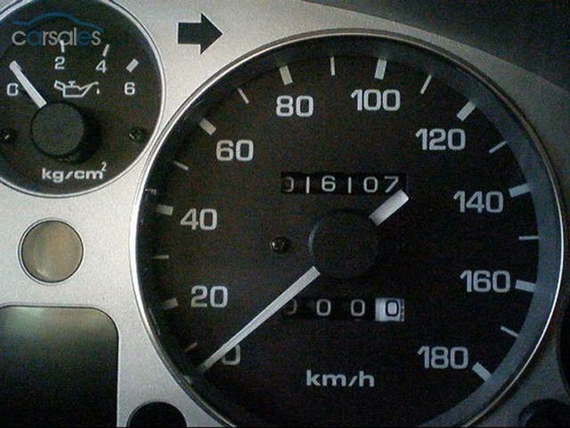 Mazda MX-5 "Bullet Roadster" lives and breathes its V8 engine