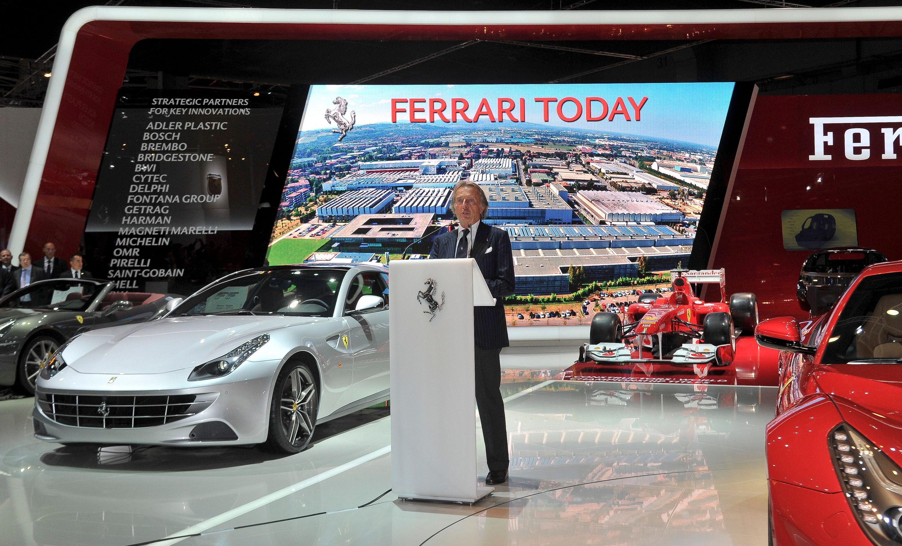 Ferrari Ff Debuts A Glass Roof In Paris