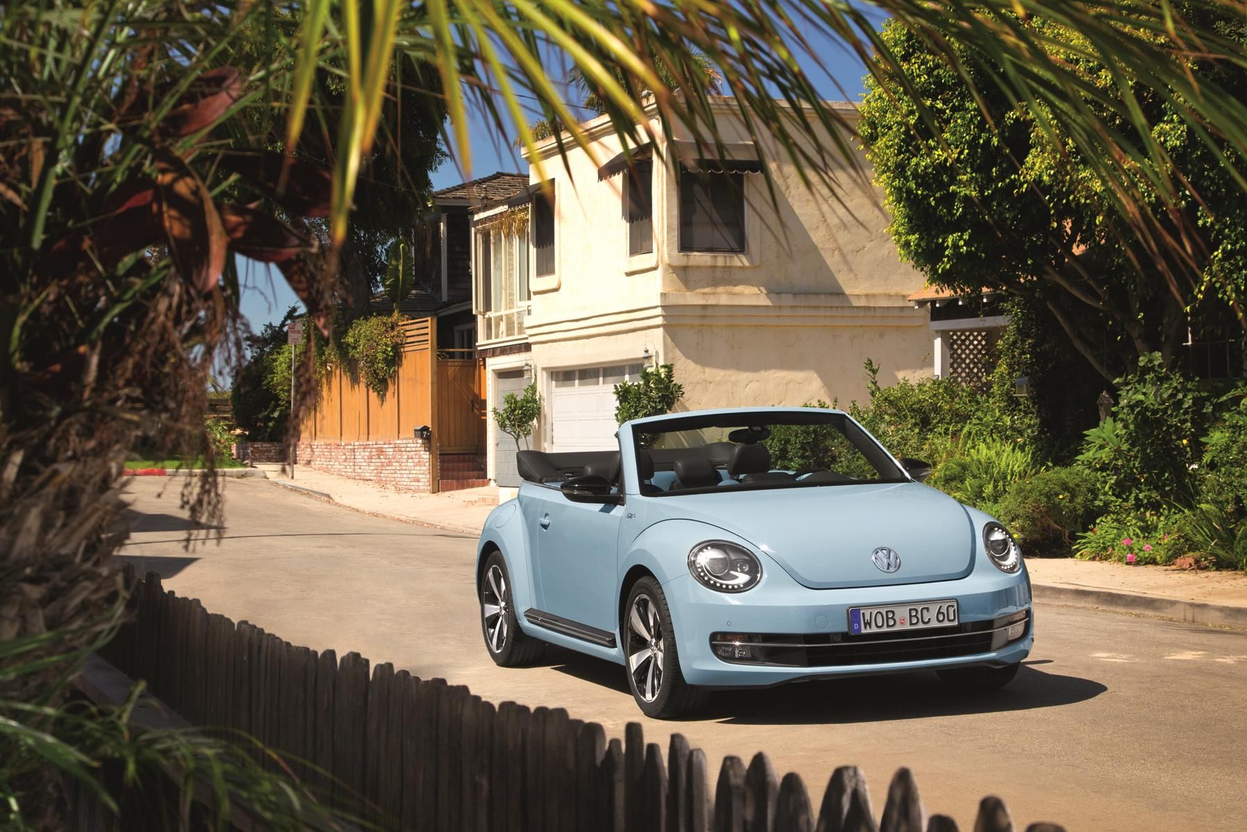 2013 Volkswagen Beetle Cabrio 50s, 60s and 70s Editions