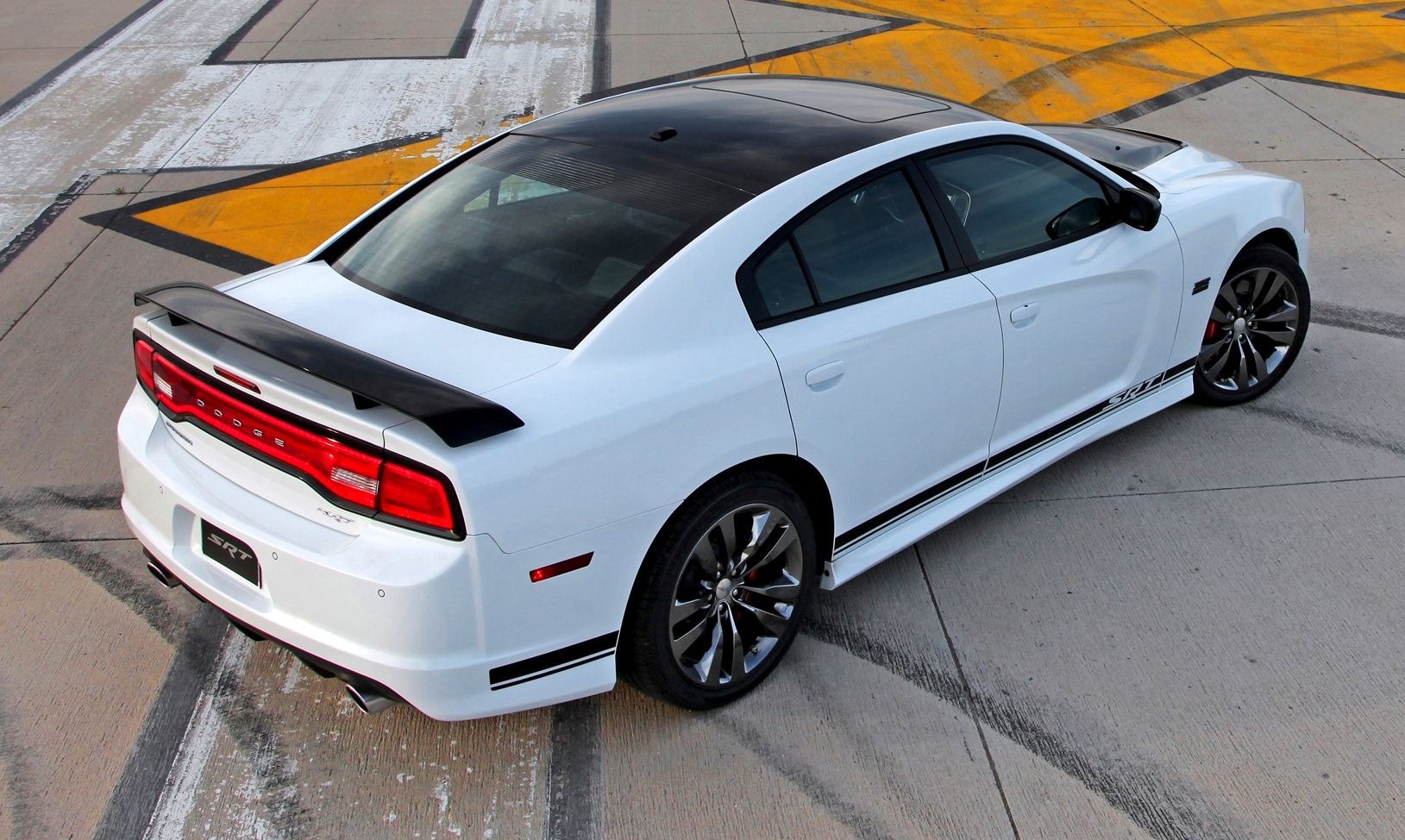 2014 Dodge Charger SRT