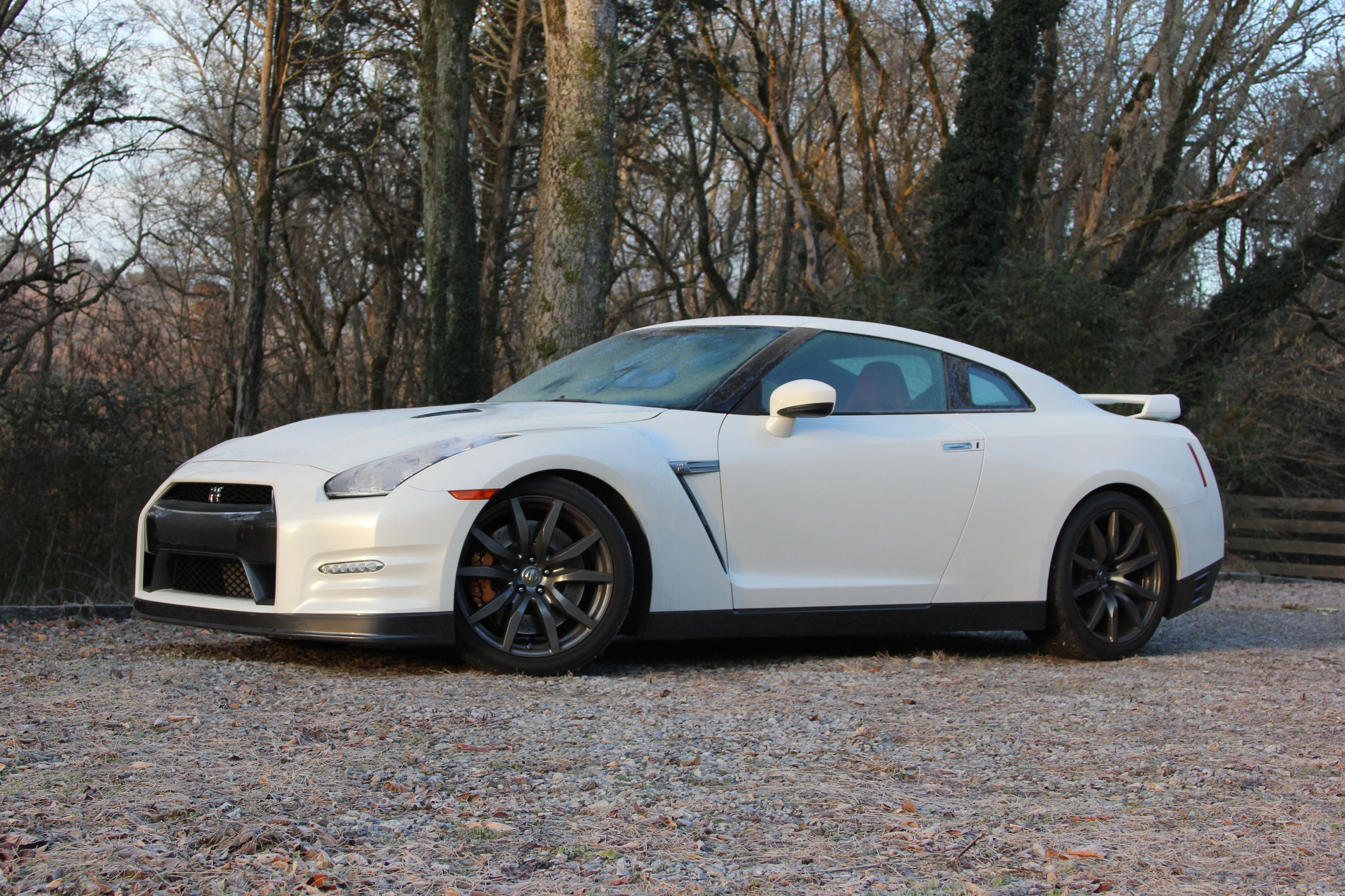 2014 Nissan GT-R: Driven