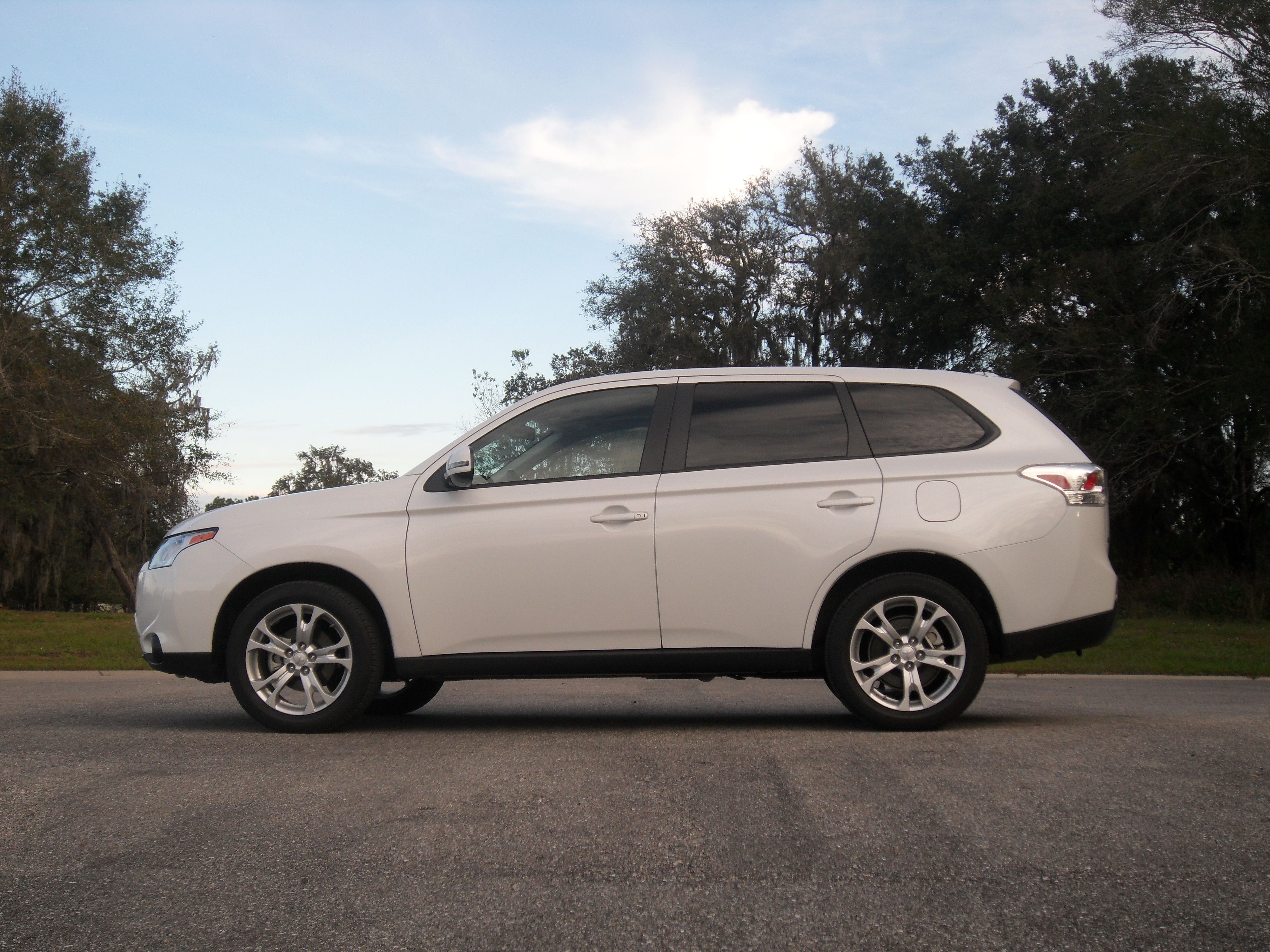 2014 Mitsubishi Outlander SE Touring - Driven