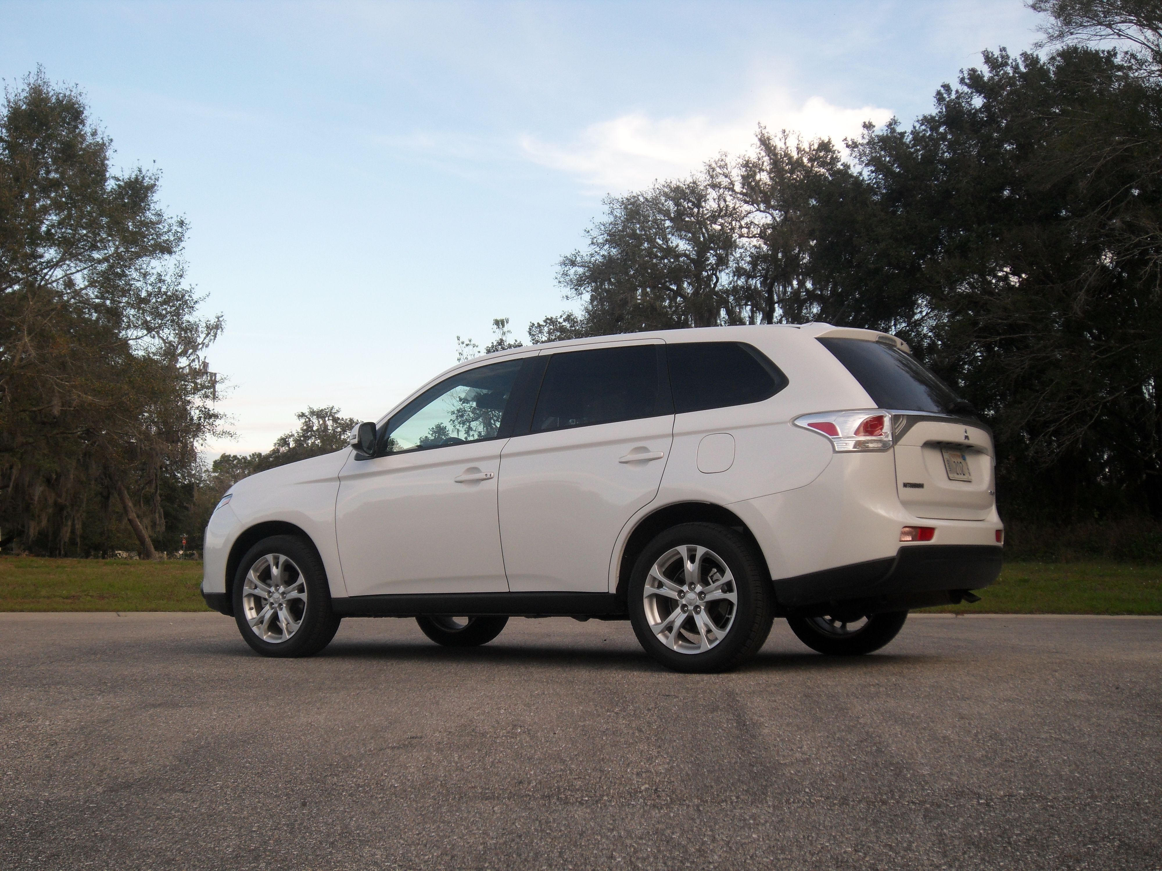 2014 Mitsubishi Outlander SE Touring - Driven