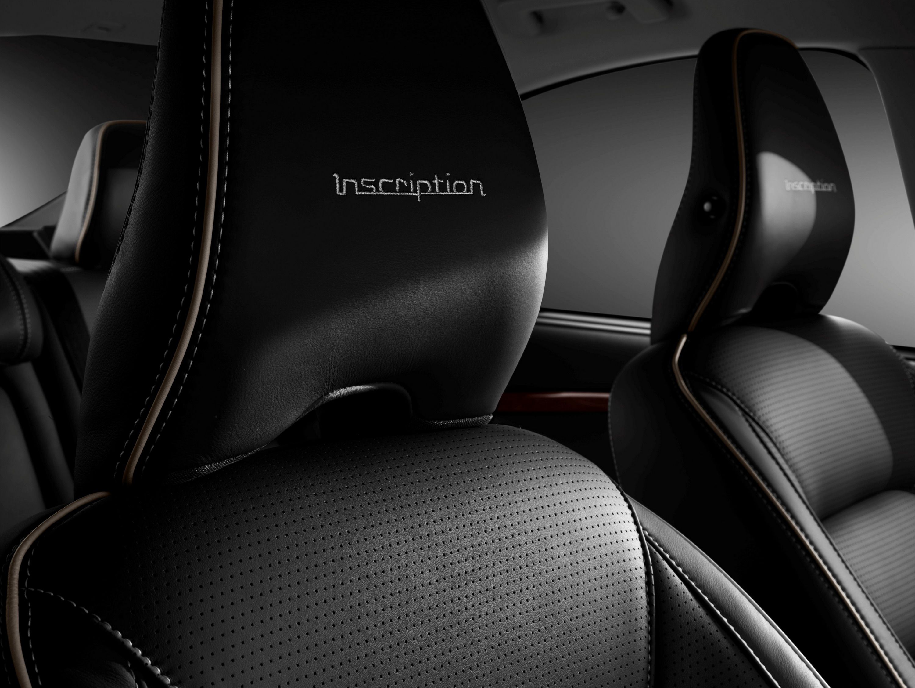 2015 Volvo XC60 and S80 Inscription Package