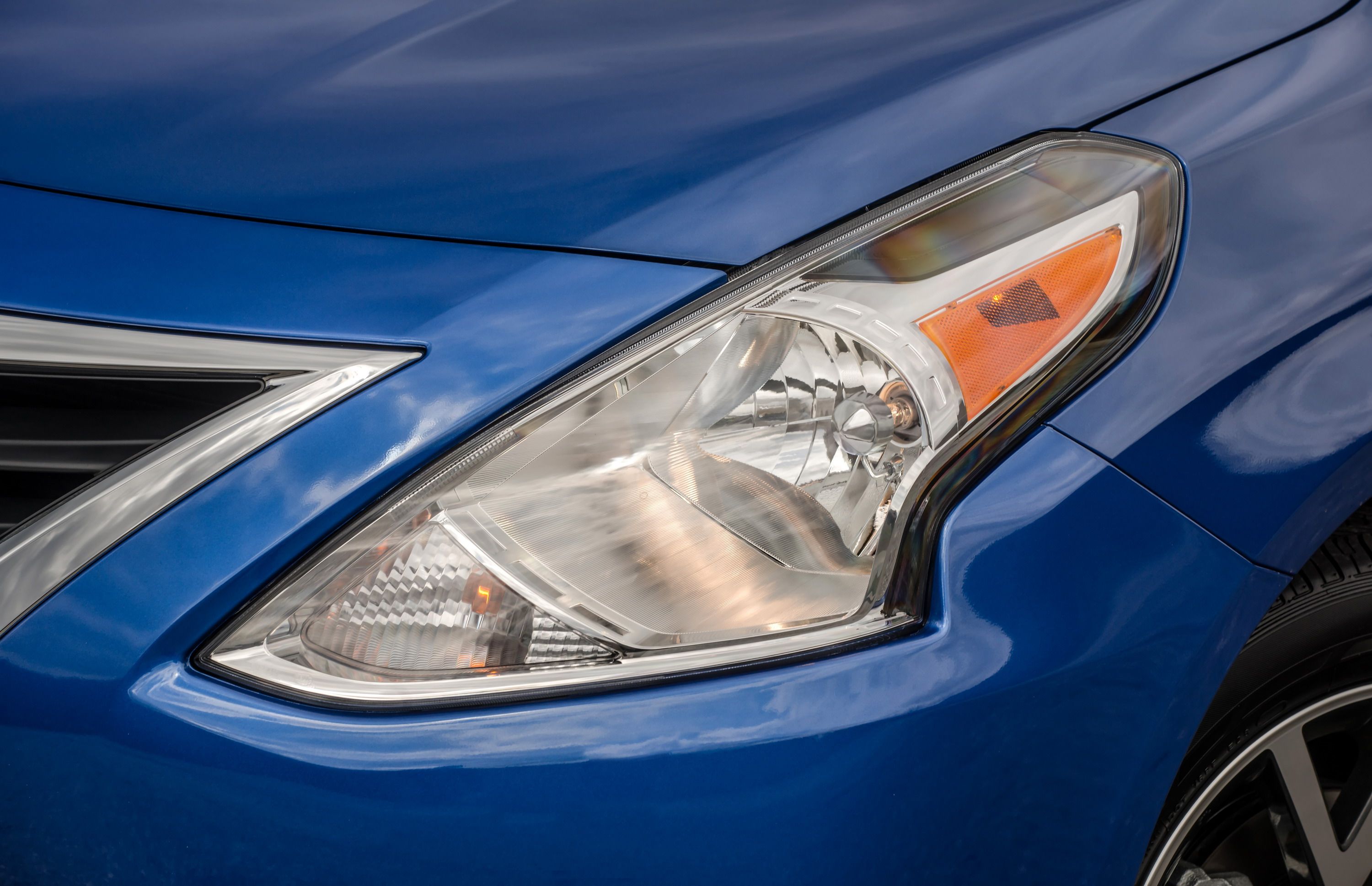 2015 - 2016 Nissan Versa Sedan